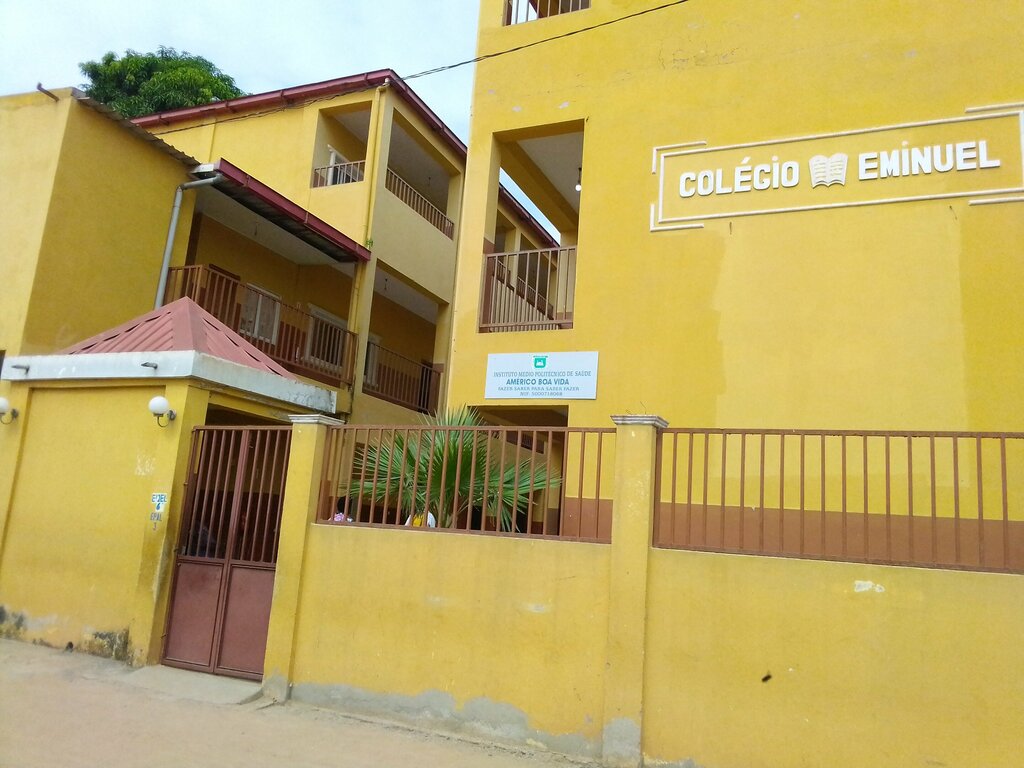 Yüksekokul Colégio Eminuel, Loanda, foto