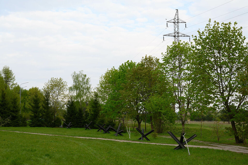 Anıt, heykel Противотанковый ёж, Protvino, foto