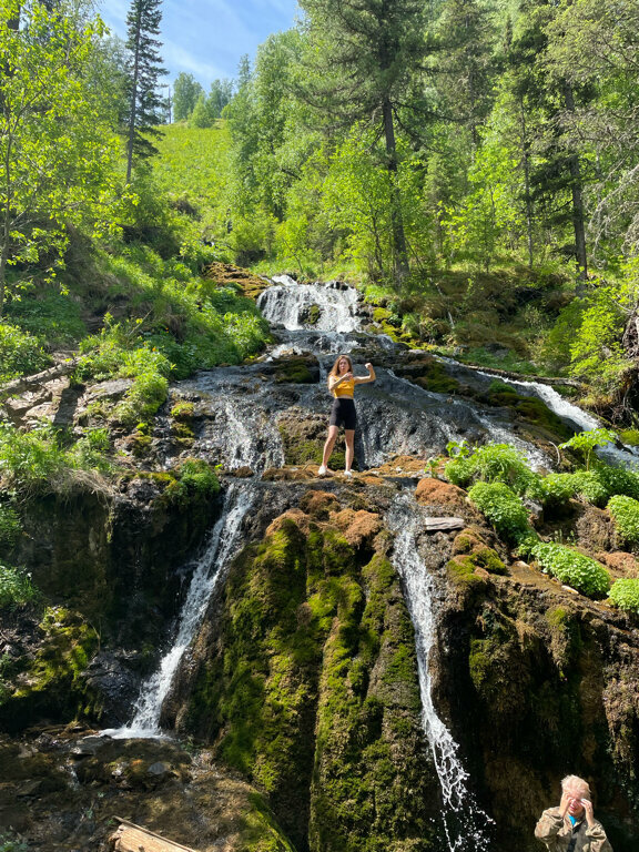 Kiralama noktası Kvadro chemal, Altay Cumhuriyeti, foto