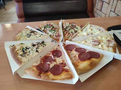 Pizza mia store