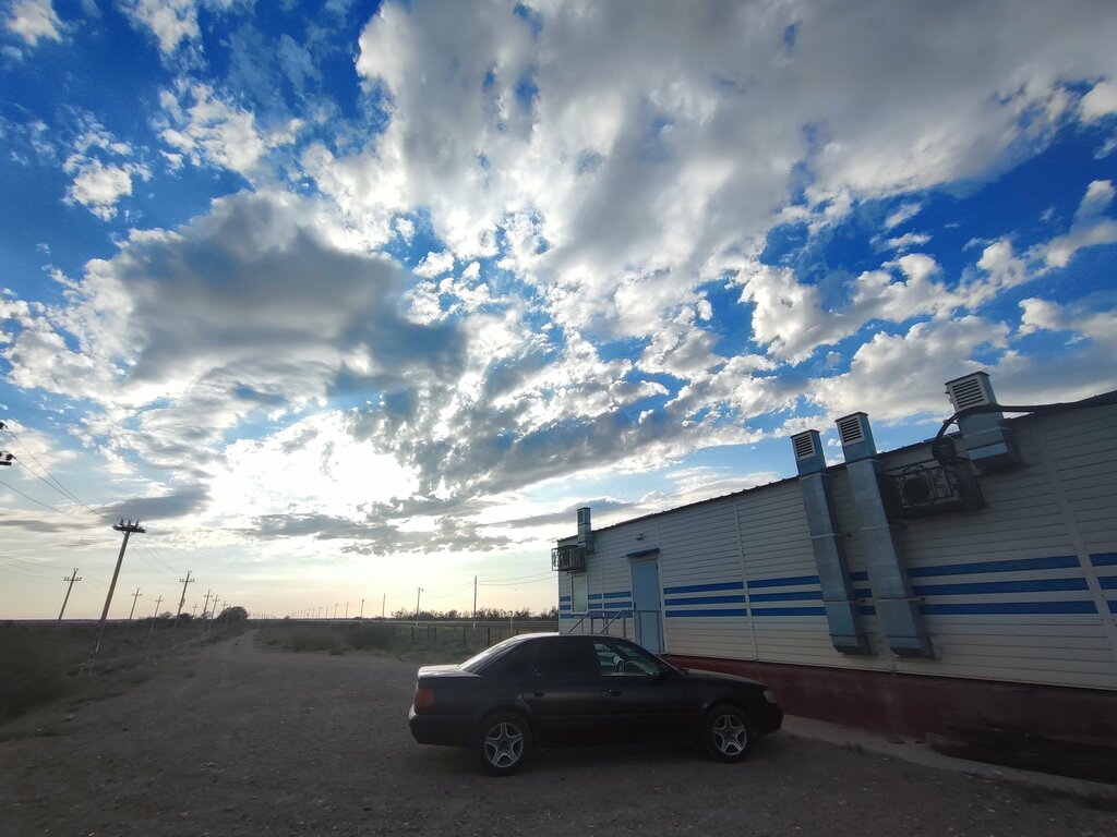 Yük istasyonu Nurly Junction, Almatı eyaleti, foto