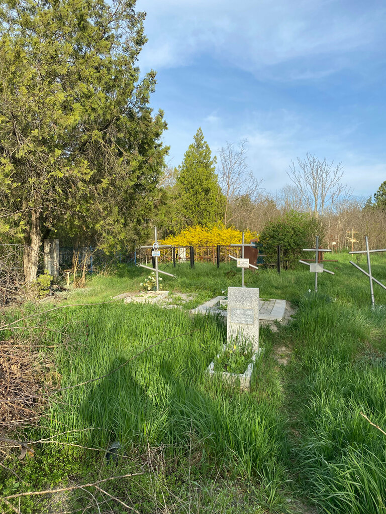 Mezarlıklar Новое христианское кладбище, Grozni, foto