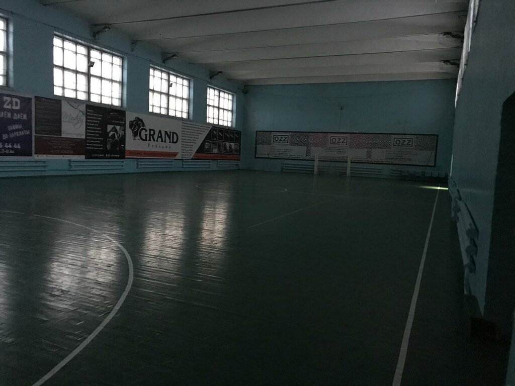 Spor kulüpleri Football hall, Karağandı, foto