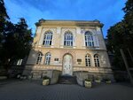 Gimnazija Bora Stanković (ulitsa Vozhdya Karadzhordzha No:27), fen lisesi, sosyal bilimler lisesi  Nish'ten