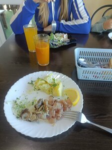 Хорошее (ulitsa Kirova No:46, posyolok Bolshoye Goloustnoye), kafe  İrkutskaya oblastından