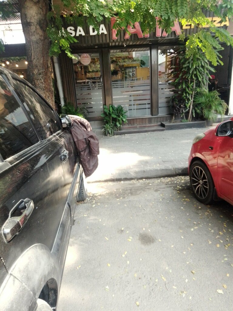 Pizzacılar Pizza, Loanda, foto
