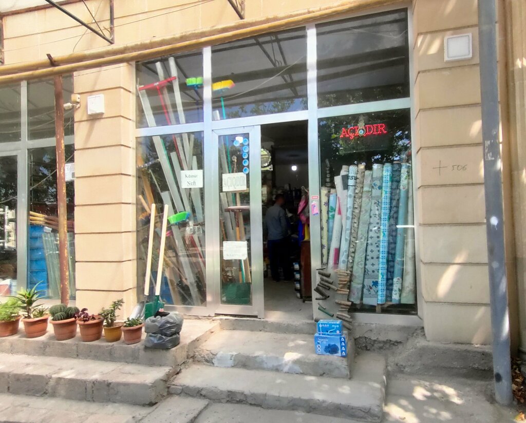 i̇nşaat firmaları İnşaat malları, Gence, foto