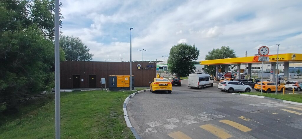 Oto lastik tamiri Megapulse, Moskova, foto