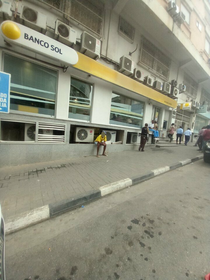 Banka Banco sol, Loanda, foto