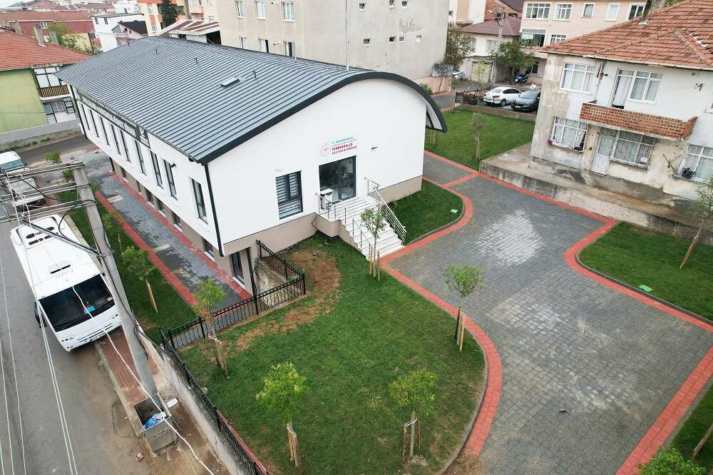 Eğitim merkezleri Çayırova Belediyesi Şehit Yarbay İlker Çelikcan Bilgievi, Çayırova, foto