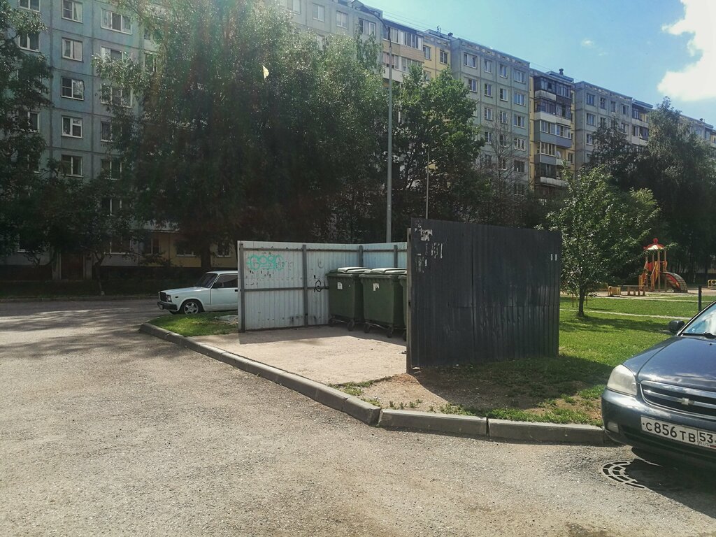 Çöp alanları Trash and garbage disposal area, Velikiy Novgorod, foto