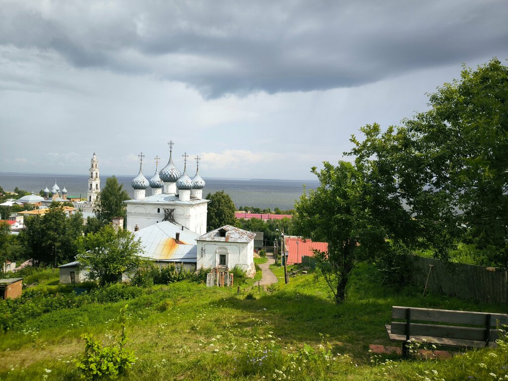Bank Bench, Yuryevets, foto
