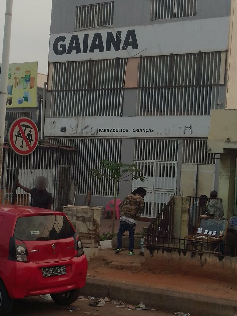 Ayakkabı mağazaları Gaiana, Loanda, foto