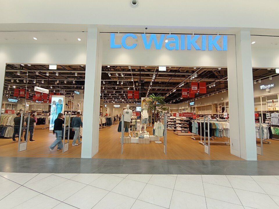 Giyim mağazası LC Waikiki, Yekaterinburg, foto