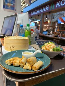 Noodles and Duck (Tsentralnaya Street No:33к10, Pokrovskoye Village), restoran  Moskova ve Moskovskaya oblastından