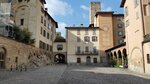 UpTown Bed and Breakfast (Piazzetta Angelini 15,24129 Bergamo,), otel  Lombardiya'dan