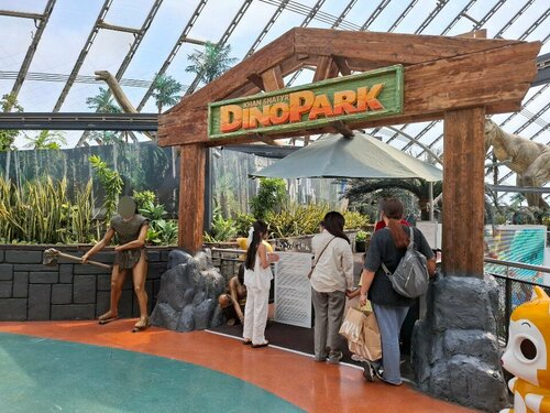Eğlence merkezleri DinoPark Khan Shatyr, Astana, foto