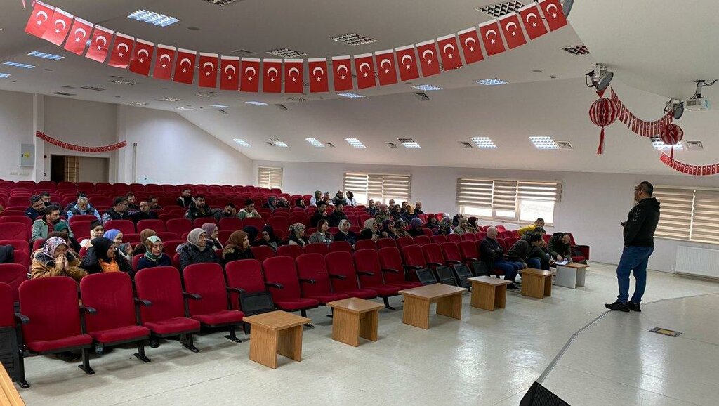 Belediyeler, devlet daireleri Dilovası İlçe Milli Eğitim Müdürlüğü, Dilovası, foto