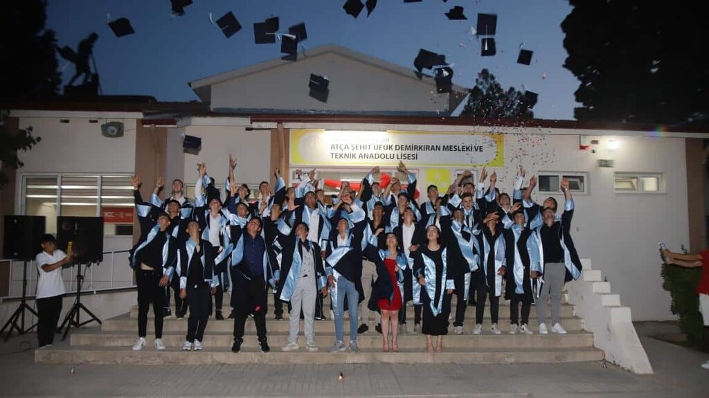 Mesleki ve teknik anadolu lisesi Atça Anadolu Lisesi, Sultanhisar, foto