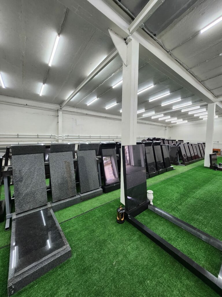 Heykel ve mezarlık taşı üreticileri RedBrown, Moskova, foto