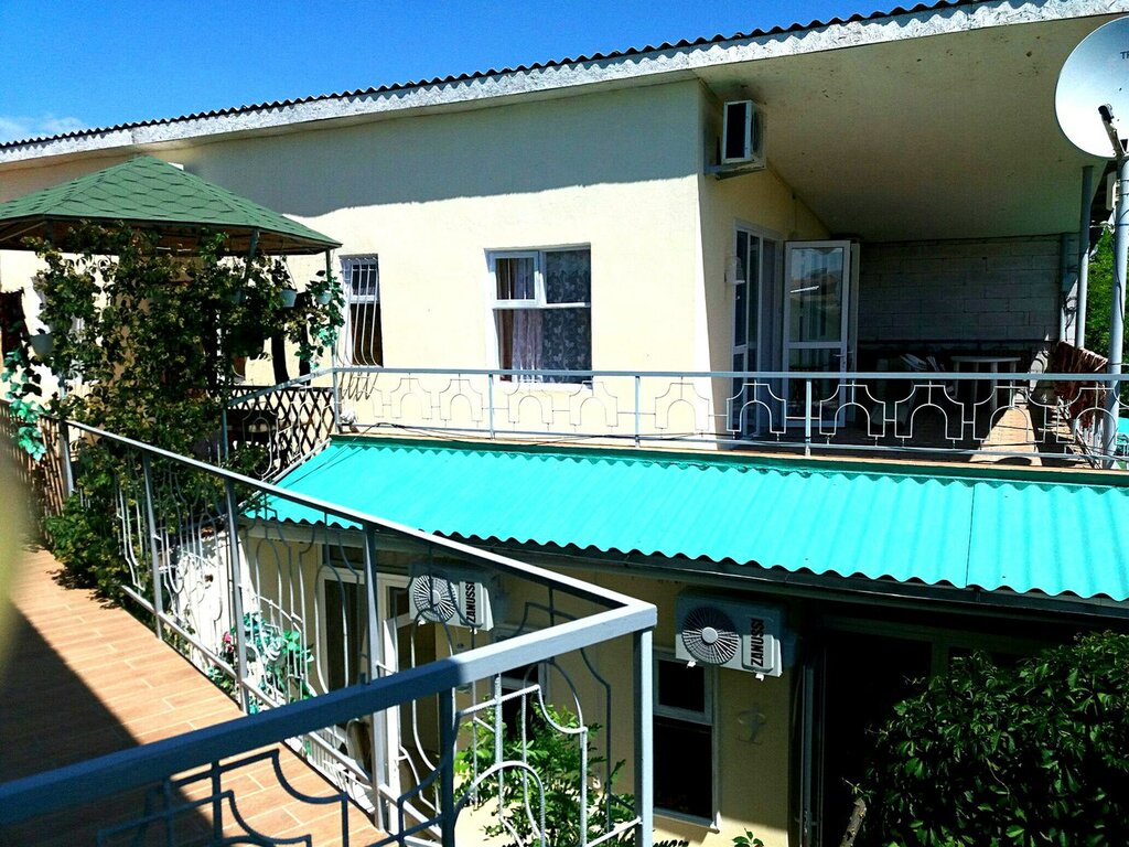 Otel Letniye domiki u Tani Yury, Saki (Sak), foto