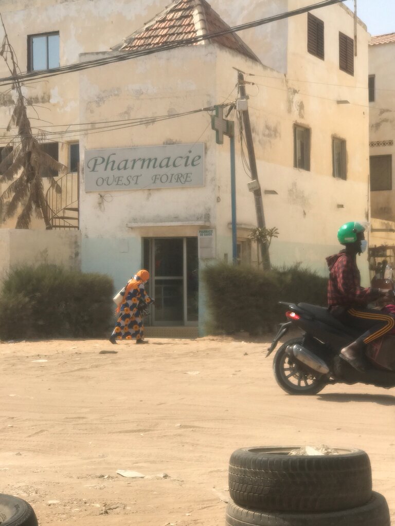 Eczaneler Ouest Foire, Dakar, foto