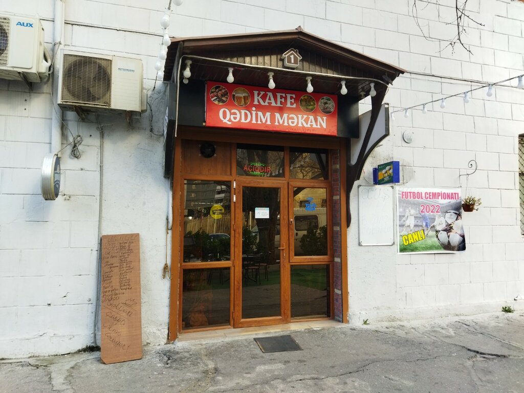 Kafe Qedim mekan, Bakü, foto