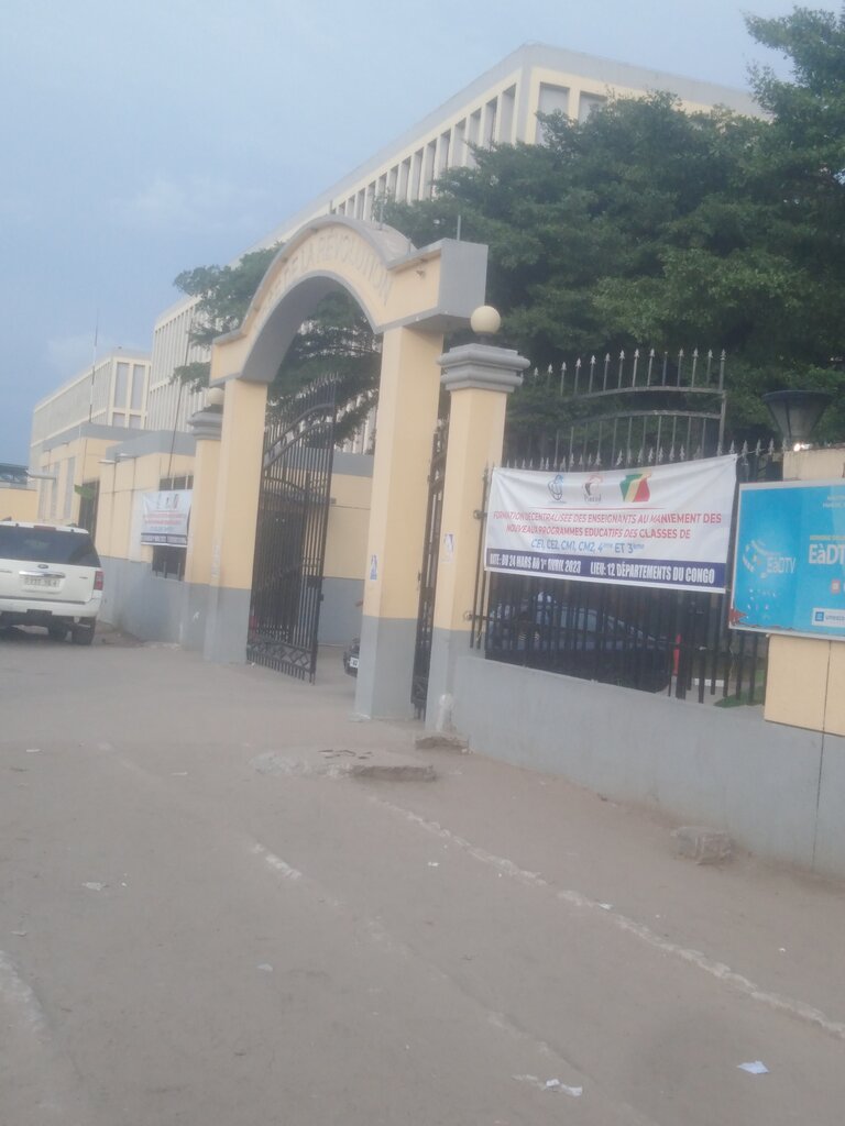 Ortaokul Lycée Moderne de la Révolution, Brazzaville, foto