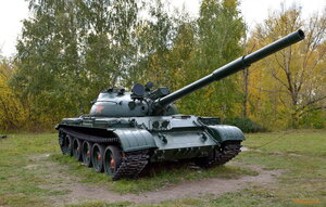 Танк Т-62 (Altai Territory, Zmeinogorskiy rayon, Zmeinogorsk, ulitsa Lenina, 3), teknoloji anıtı  Zmeinogorsk'tan