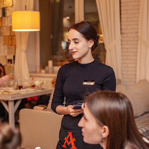 Assorti (Purkaeva Street No:39), kafe  Sakhalinsk'ten
