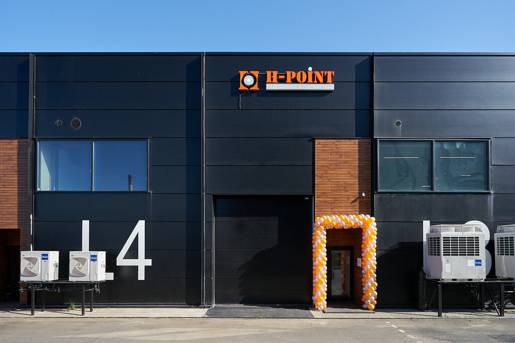 Kollar ve hortumlar H-Point, Saint‑Petersburg, foto