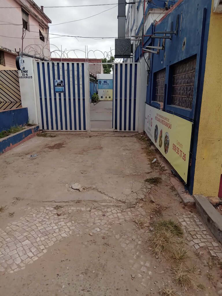 Ortaokul Ekapa Center, Loanda, foto