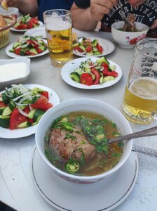 Muzhiza (Jayxun koʻchasi No:7/56, Samarqand mahalla fuqarolar yigʻini, Karshi), restoran  Karşı'dan