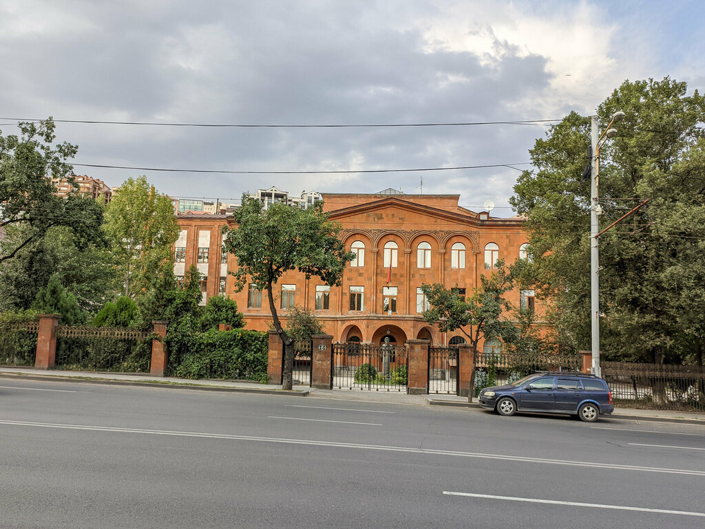 Ortaokul Yerevan basic school № 55 named after Anton Chekhov, Erivan, foto