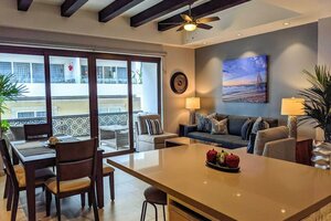 Luxe Puerto Vallarta Condo, Steps From IT All (Jalisco, Puerto Vallarta), otel  Puerto Vallarta'dan