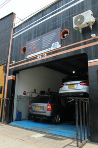 Otomobil servisi Jl Garage Automotriz, Medellin, foto