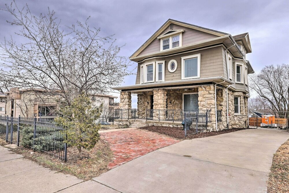 Otel Unique Kansas City Apartment ~ 3 Mi to Downtown!, Kansas City, foto