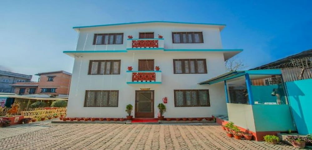Otel Oyo 259 Hotel White And Peace, Patan, foto