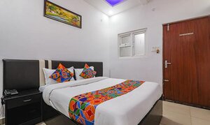 FabHotel A One Inn (State of Uttar Pradesh, Lucknow), otel  Lakhnau'dan