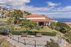 Country House With sea View (Madeira, Calheta, Arco da Calheta), otel  Madeira'dan