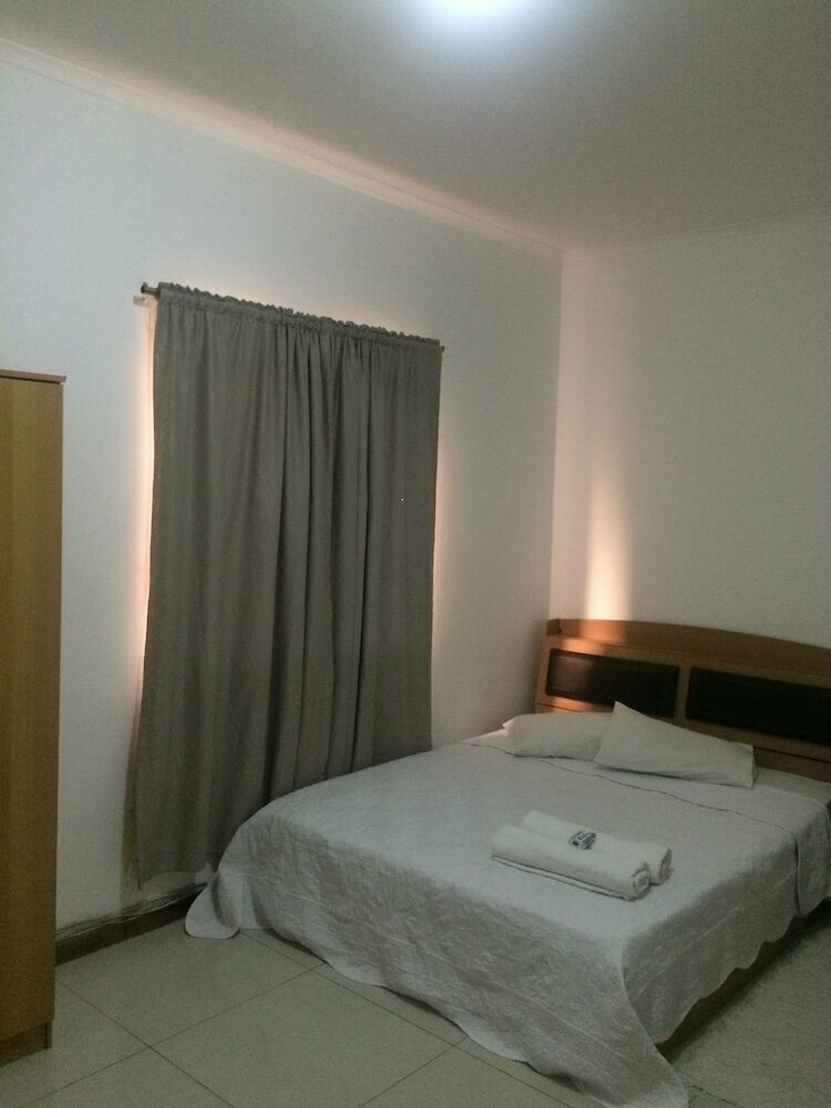 Otel Apart Hotel 9, Loanda, foto