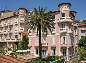 Hôtel Le Provençal (Avenue Maréchal Joffre No:4, Villefranche-sur-Mer), otel