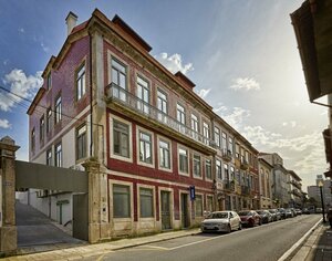 Porto Downtown Lovers Suites Bombarda 451 (Porto, Rua de Miguel Bombarda, 451), otel  Porto'dan