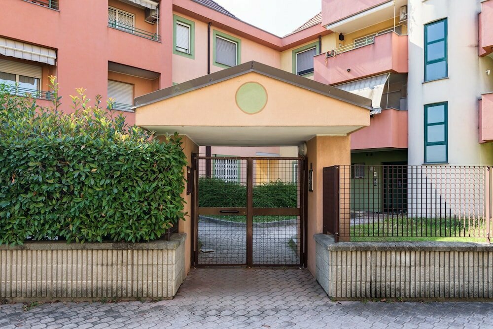 Otel Home at Hotel Arese Vismara Apt, Lombardiya, foto