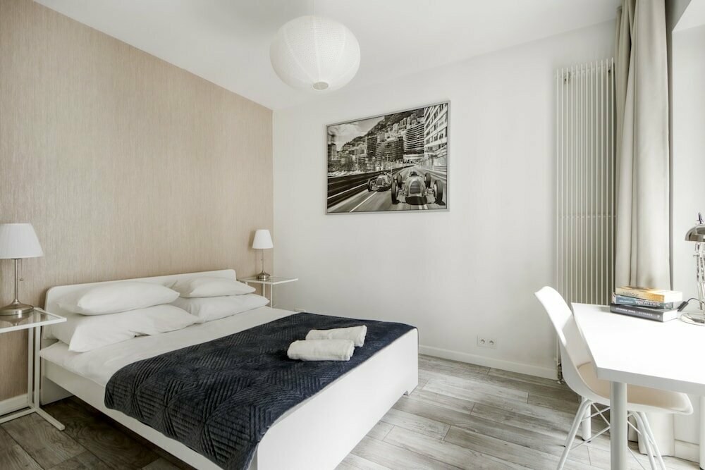 Otel Warsaw Night Apartments MennicaResidence, Varşova, foto