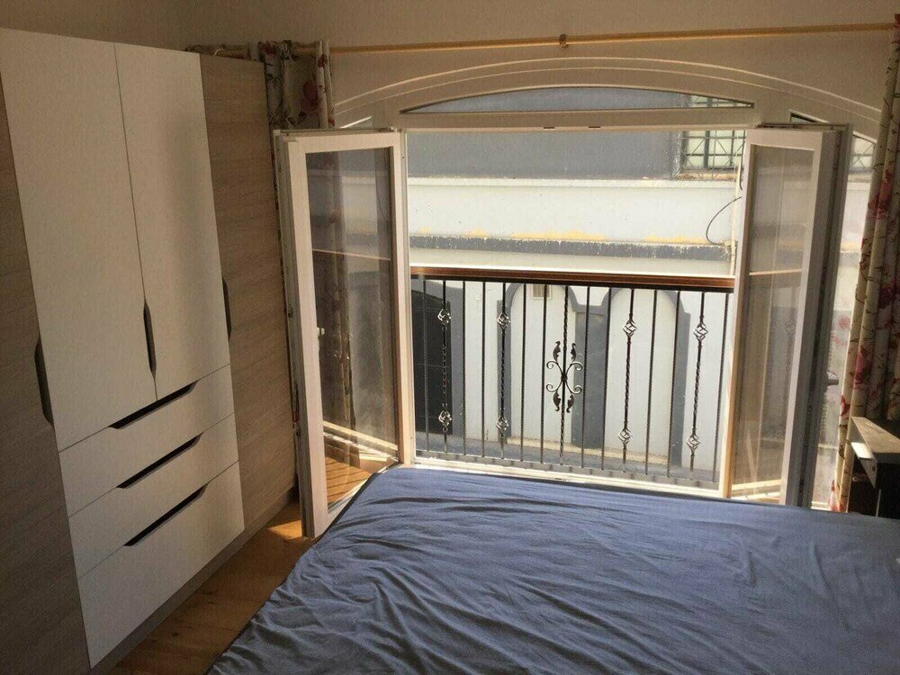 Otel Charming 1-bed Apartment in Larnaca, Larnaka, foto