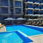 Iveri Beach (Davit Agmanenebeli Avenue No:339ა), otel  Kabuletti'den