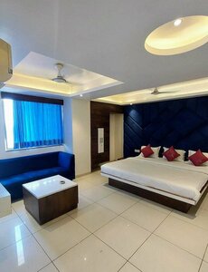 Hotel Sigma Inn (Sigma Arcade 5th Floor,Visat,Near ONGC,Opposite Shreeji Hospital,Ahmedabad 380005,Gujarat,), otel  Ahmadabad'dan