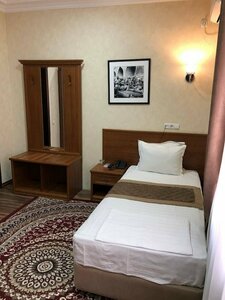 Lokomotiv (Khorezm Region, Khiva, Amir Temur Street), otel  Hive'den