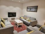 2 bed Room Quite and Central House in Orebro (Egnahemsgatan No:41), otel  Örebro'dan